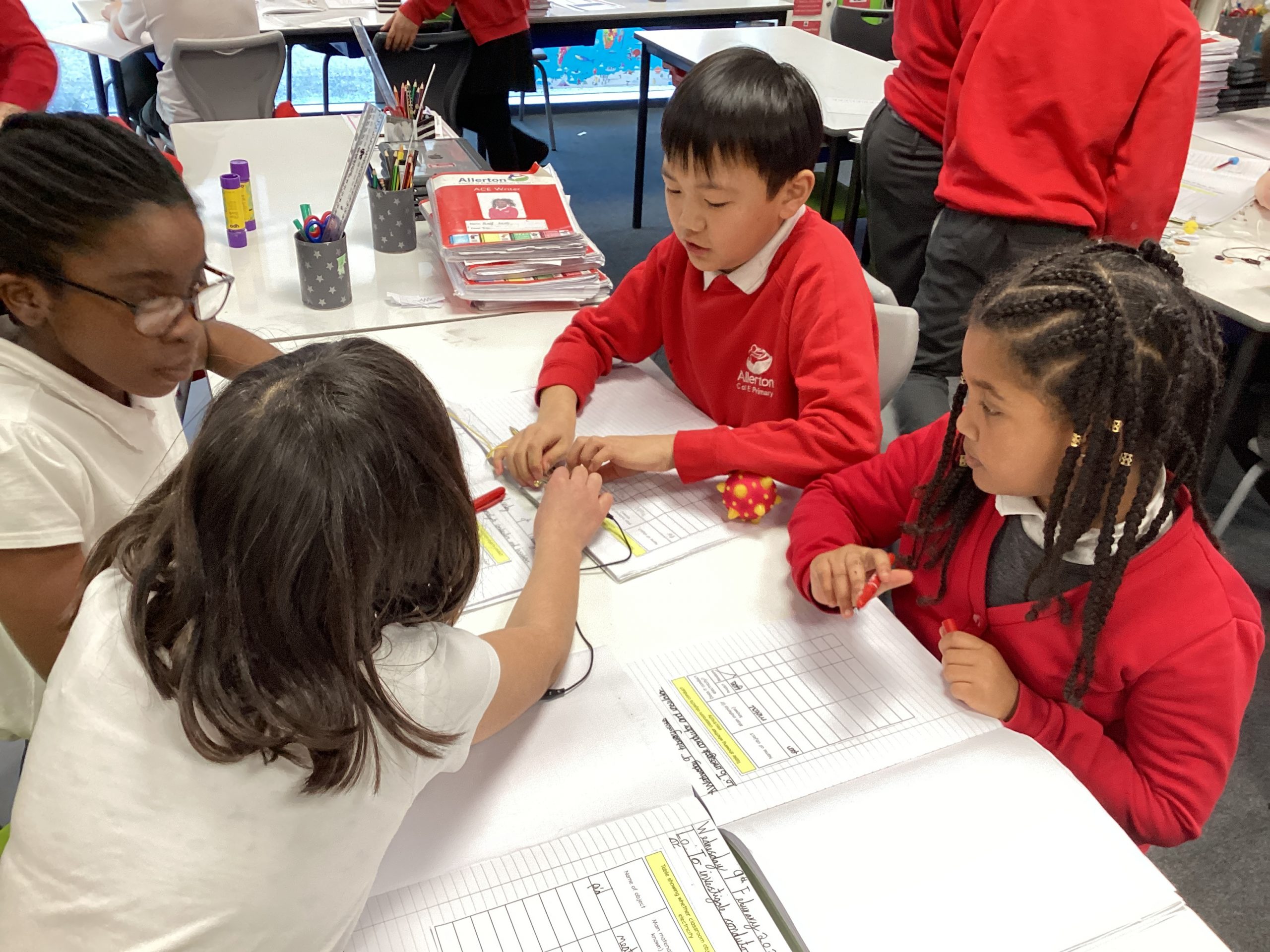 Testing conductors and insulators | ACE Science